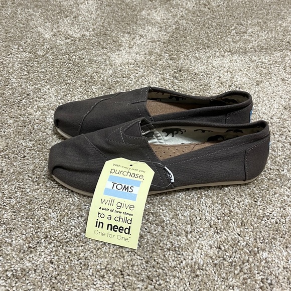 Toms | Shoes | Womens Classic Toms Size 8 | Poshmark